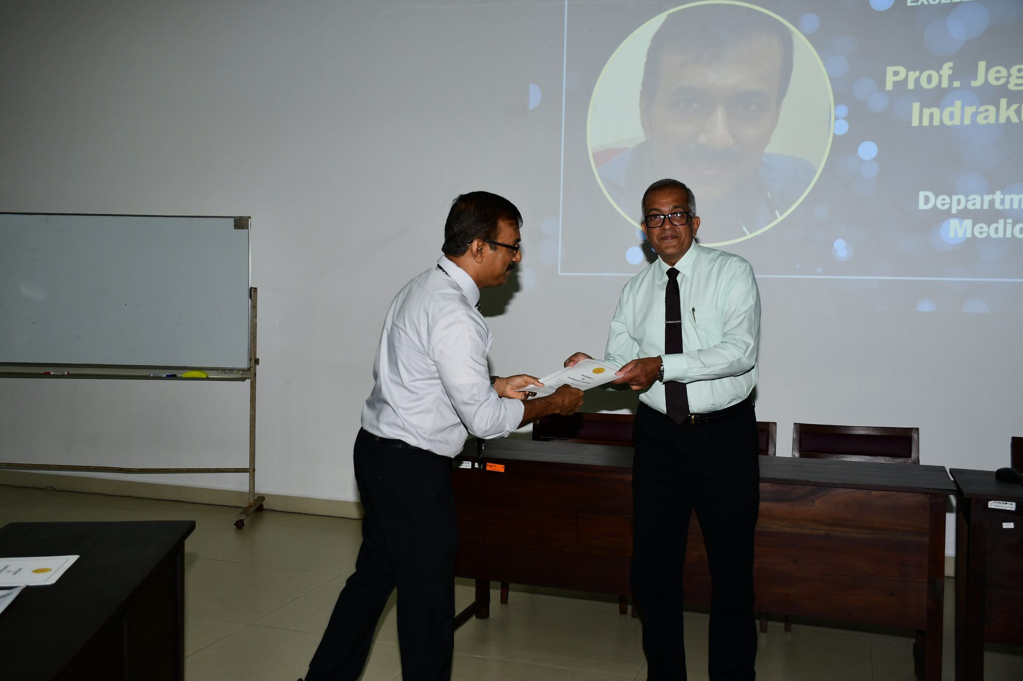 Outstanding Academic Staff and Student Awards 2022 – FMS / USJ ...
